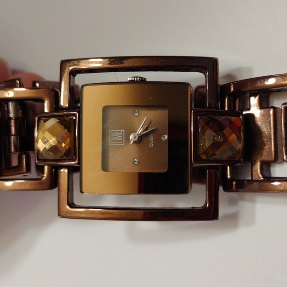 Time | Jewelry | Hp Euc Vintage Bronze Time Square Watch | Poshmark